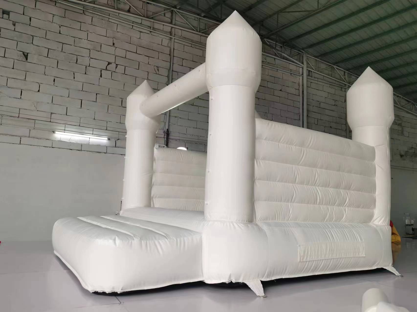 Inflatable White Bounce House with Blower - Minyefun